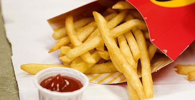 MCDO dévoile de TOUTES NOUVELLES FRITES